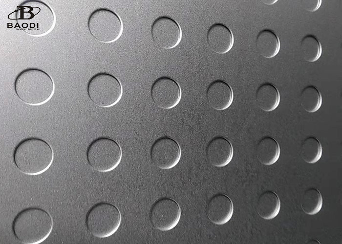 Carbon Steel Decorative Round Hole Pattern Perforated Metal Mesh